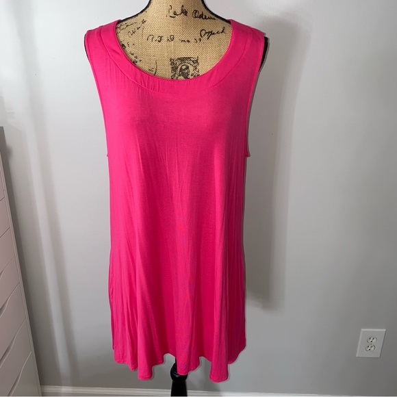Cupio | Tops | Nwt Cupio Blush Fuchsia Sleeveless Flowy Loose Tank ...